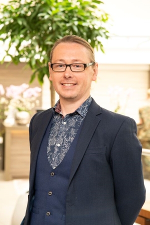 Be Inspired - Scaling innovation for the future of microchips | Issuer ...